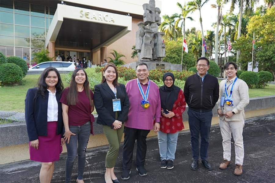 DFA Usec. Domingo visits SEARCA - SEARCA